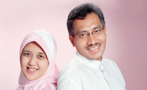 Kisah Kesetiaan Suami: Tulus Merawat Istri yang Terkena Lupus - Love Life